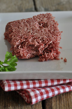 Rindergehacktes Images – Browse 45 Stock Photos, Vectors, and Video ...