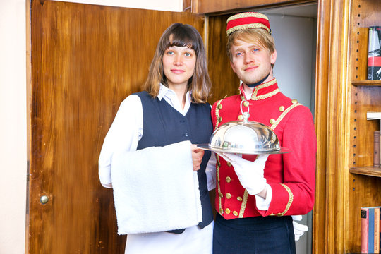 「Hotelportier」の画像 - 26 件の Stock 写真、ベクターおよびビデオ | Adobe Stock