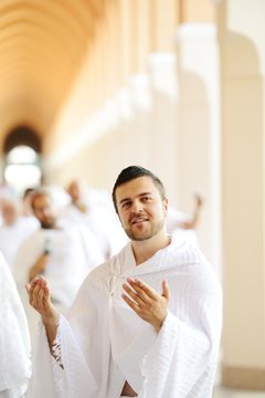 รูปภาพZulhulaifah – เลือกดูภาพถ่ายสต็อก เวกเตอร์ และวิดีโอ14 | Adobe Stock