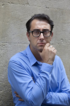 Denkerpose Bilder – Durchsuchen 147 Archivfotos, Vektorgrafiken und ...