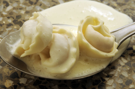 Capelletis bilder – Bläddra bland 10 stockfoton, vektorer och videor ...