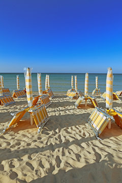 รูปภาพSun-Bath – เลือกดูภาพถ่ายสต็อก เวกเตอร์ และวิดีโอ182 | Adobe Stock