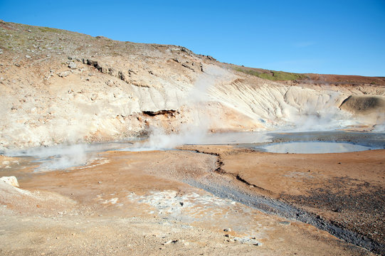 Solfatar Bilder – Durchsuchen 1,998 Archivfotos, Vektorgrafiken und ...