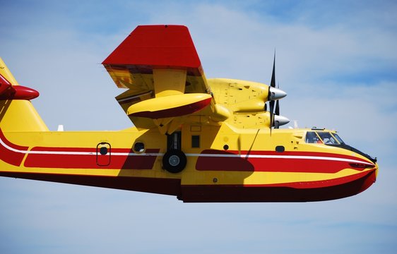 Canadaire Images – Browse 43 Stock Photos, Vectors, and Video | Adobe Stock