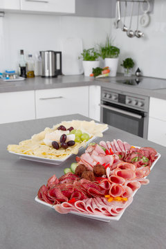 Wurstteller bilder – Bläddra bland 311 stockfoton, vektorer och videor ...