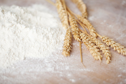 「Mehl」の画像 - 38,081 件の Stock 写真、ベクターおよびビデオ | Adobe Stock