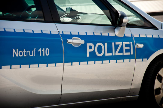 รูปภาพKriminalpolizei – เลือกดูภาพถ่ายสต็อก เวกเตอร์ และวิดีโอ1,226 ...
