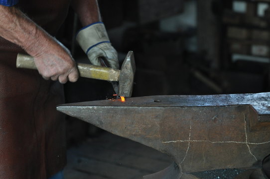 Stahlverarbeitung bilder – Bläddra bland 178 stockfoton, vektorer och videor | Adobe Stock