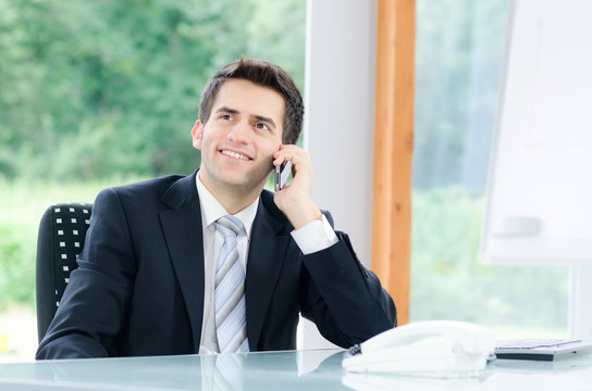 「Telefonat」の画像 - 4,457 件の Stock 写真、ベクターおよびビデオ | Adobe Stock