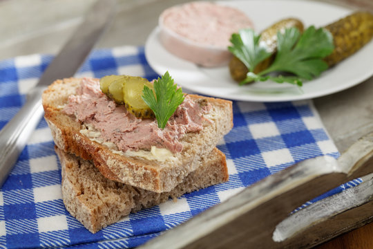 รูปภาพLeberwurstbrot – เลือกดูภาพถ่ายสต็อก เวกเตอร์ และวิดีโอ260 ...