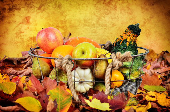 Erntedankkorb Bilder – Durchsuchen 1,145 Archivfotos, Vektorgrafiken ...