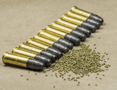 รูปภาพBallistite – เลือกดูภาพถ่ายสต็อก เวกเตอร์ และวิดีโอ86 | Adobe Stock