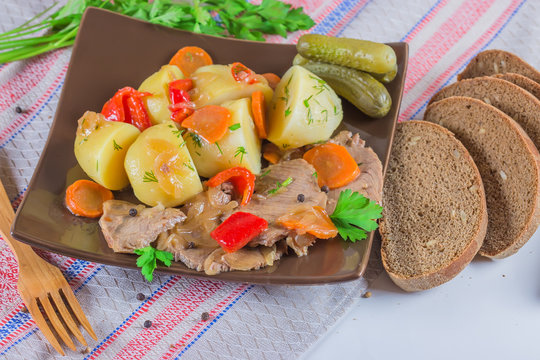 Cucu bilder – Bläddra bland 135 stockfoton, vektorer och videor | Adobe ...