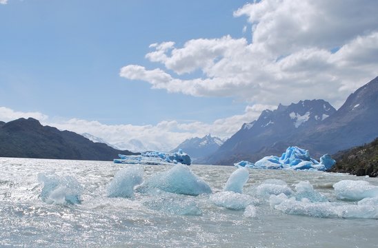 Treibeis bilder – Bläddra bland 1,640 stockfoton, vektorer och videor ...