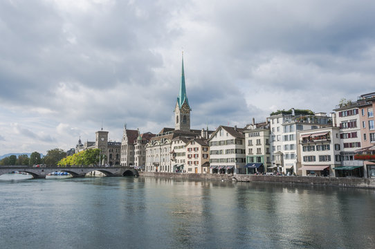รูปภาพInnerstadt – เลือกดูภาพถ่ายสต็อก เวกเตอร์ และวิดีโอ163 | Adobe Stock