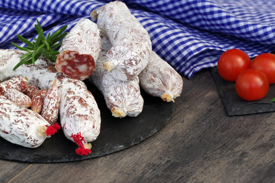 Ringwurst bilder – Bläddra bland 157 stockfoton, vektorer och videor ...