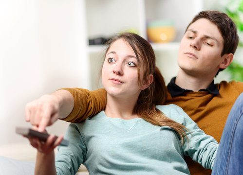 รูปภาพBickering – เลือกดูภาพถ่ายสต็อก เวกเตอร์ และวิดีโอ20,479 | Adobe ...