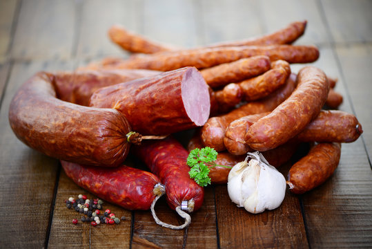 Wurstsortiment-Bilder: Stock-Fotos & -Videos. | Adobe Stock