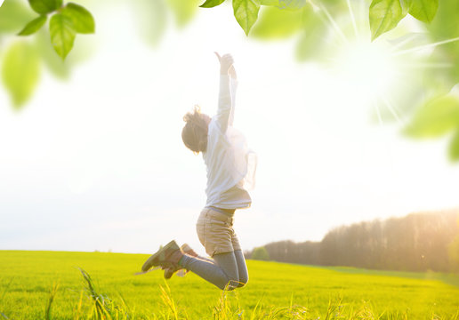 Springendes bilder – Bläddra bland 168 stockfoton, vektorer och videor ...