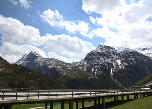 Gondo Bilder – Durchsuchen 100 Archivfotos, Vektorgrafiken und Videos ...