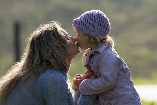 Osculate Bilder – Durchsuchen 24,352 Archivfotos, Vektorgrafiken und ...