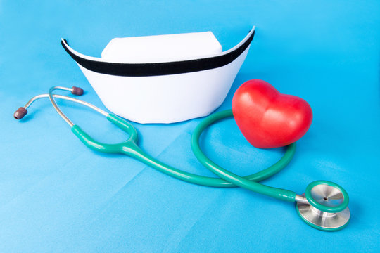 When Did Nurses Stop Wearing Hats
