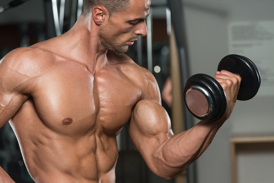 Bizeps-Bilder: Stock-Fotos & -Videos. | Adobe Stock