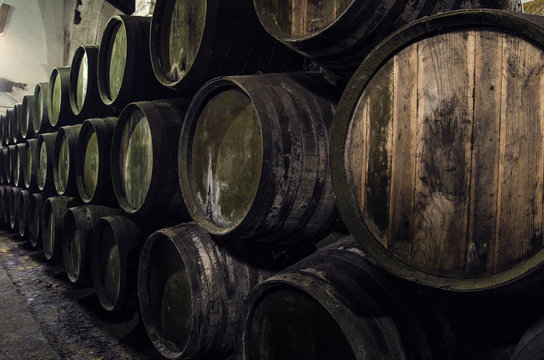 รูปภาพBarrels – เลือกดูภาพถ่ายสต็อก เวกเตอร์ และวิดีโอ509,297 | Adobe Stock