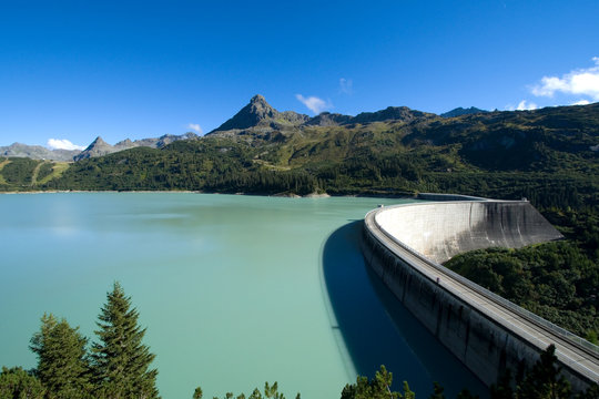 รูปภาพVerwall – เลือกดูภาพถ่ายสต็อก เวกเตอร์ และวิดีโอ1,472 | Adobe Stock