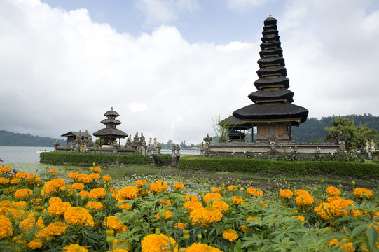 รูปภาพHindouiste – เลือกดูภาพถ่ายสต็อก เวกเตอร์ และวิดีโอ461 | Adobe Stock