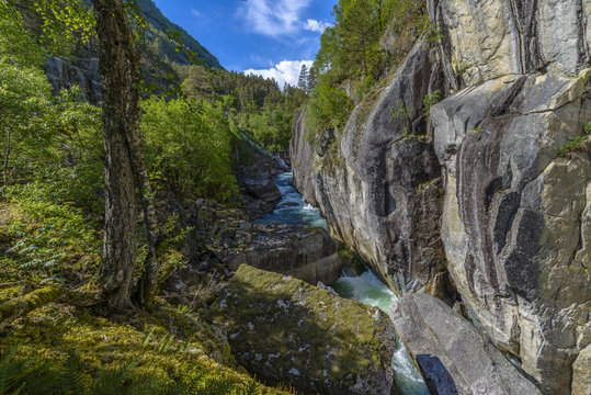 Suldal bilder – Bläddra bland 135 stockfoton, vektorer och videor ...