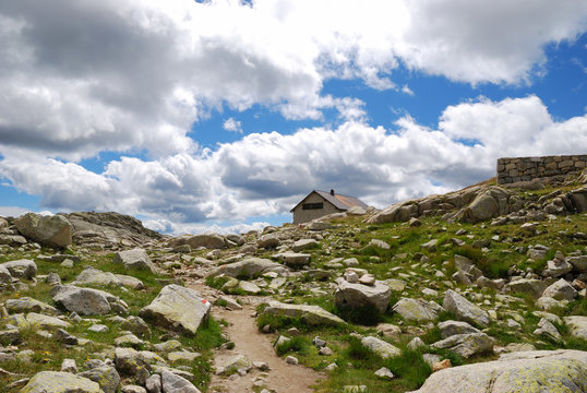 "Paesaggio Montano" Images – Browse 913 Stock Photos, Vectors, and ...