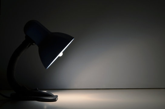 "Bulb Lamp" Bilder – Durchsuchen 1,818 Archivfotos, Vektorgrafiken und ...
