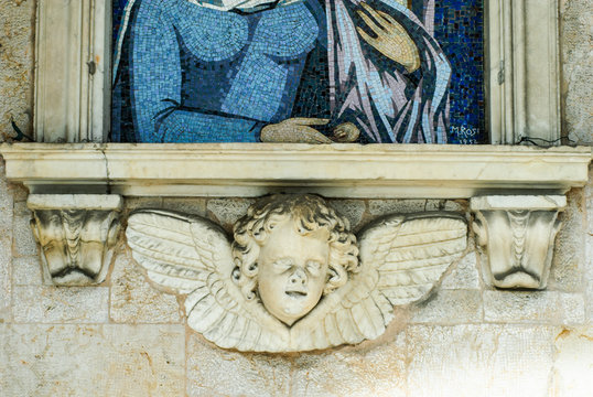 Puttino Immagini - Sfoglia 61 foto, vettoriali e video Stock | Adobe Stock