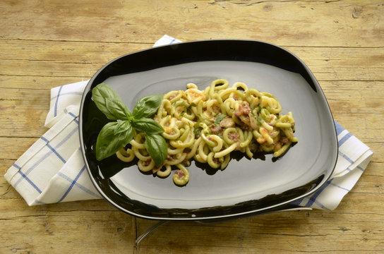 Finferlo bilder – Bläddra bland 123 stockfoton, vektorer och videor ...