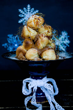 รูปภาพCroquembouche – เลือกดูภาพถ่ายสต็อก เวกเตอร์ และวิดีโอ2,063 ...