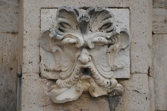 Mascaron Bilder – Durchsuchen 5,655 Archivfotos, Vektorgrafiken und ...