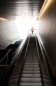 「Treppenabsatz」の画像 - 111 件の Stock 写真、ベクターおよびビデオ | Adobe Stock