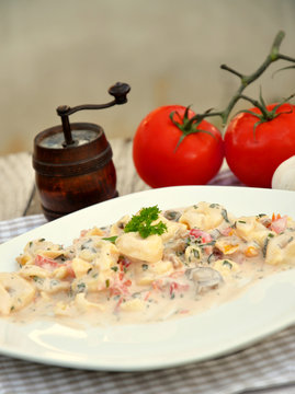 Tortellinisalat Images – Browse 29 Stock Photos, Vectors, and Video ...