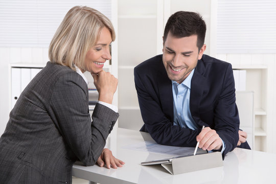 Berater bilder – Bläddra bland 30,782 stockfoton, vektorer och videor ...