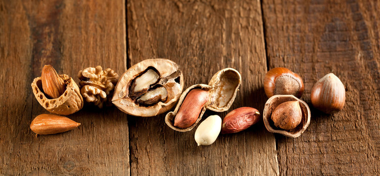 Nussarten Bilder – Durchsuchen 5,294 Archivfotos, Vektorgrafiken und ...