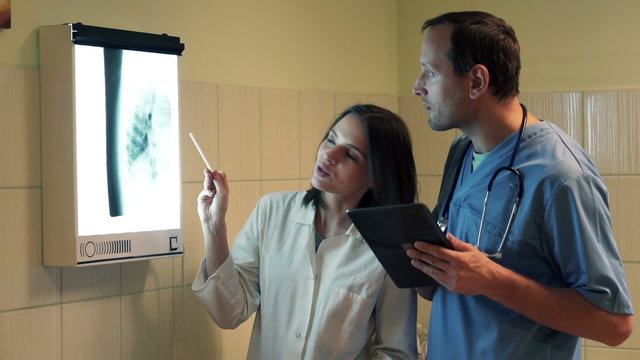 Negatoscope bilder – Bläddra bland 187 stockfoton, vektorer och videor ...