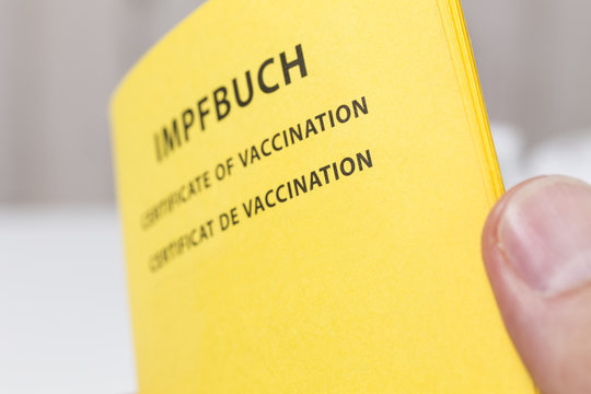 Impfbuch-Bilder: Stock-Fotos & -Videos. | Adobe Stock
