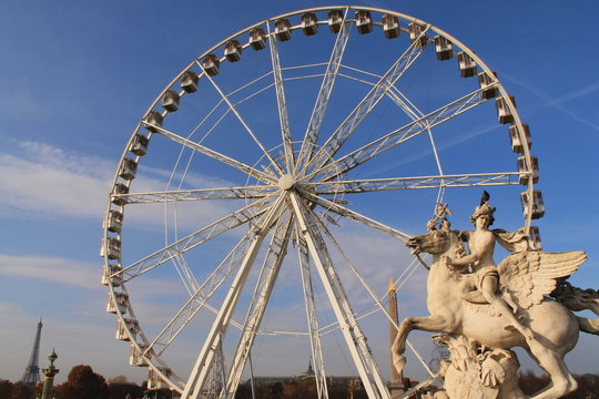 "Grande Roue" Images – Browse 3,754 Stock Photos, Vectors, and Video ...