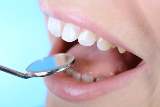 รูปภาพZahnhals – เลือกดูภาพถ่ายสต็อก เวกเตอร์ และวิดีโอ90 | Adobe Stock