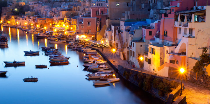 Procida 이미지 – 찾아보기 5,975 스톡 사진, 벡터 및 비디오 | Adobe Stock