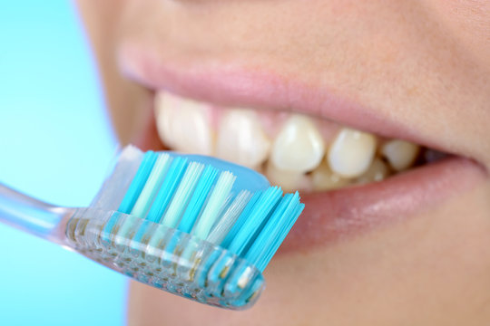 รูปภาพZahnhals – เลือกดูภาพถ่ายสต็อก เวกเตอร์ และวิดีโอ90 | Adobe Stock