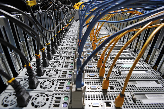 「Netzwerkverteiler」の写真素材 | 57件の無料イラスト画像 | Adobe Stock