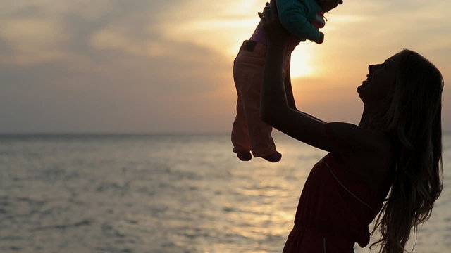 Enjoyful Bilder – Durchsuchen 211 Archivfotos, Vektorgrafiken und ...