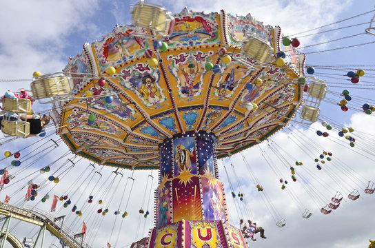 รูปภาพKarusell – เลือกดูภาพถ่ายสต็อก เวกเตอร์ และวิดีโอ945 | Adobe Stock